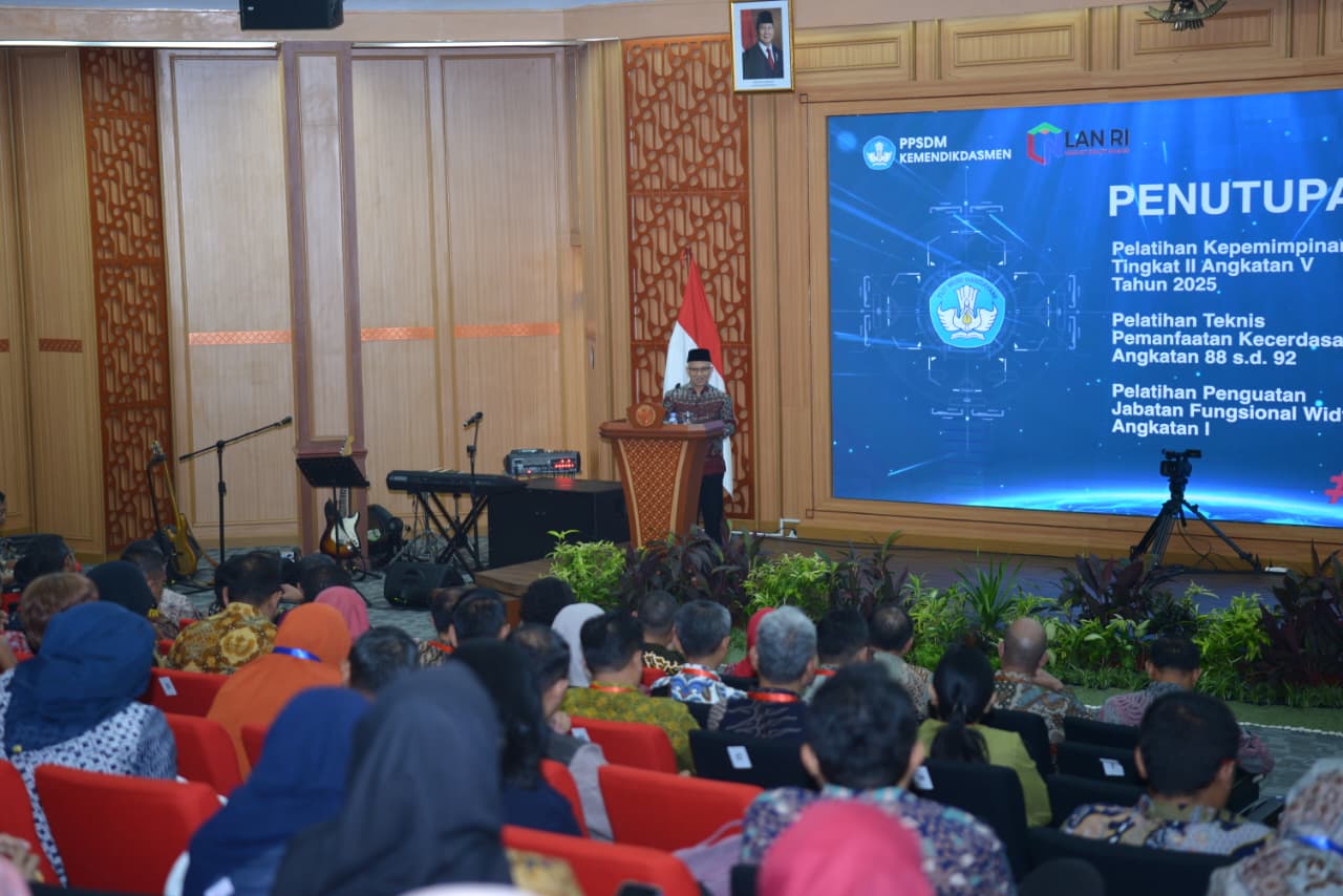 Siaran Pers: Wamen Atip Optimistis, PKN Lahirkan Pemimpin Masa Depan ...