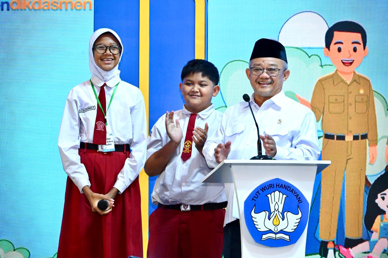 Siaran Pers: Mendikdasmen Ajak Murid-Murid Menjadi Anak Indonesia Hebat ...