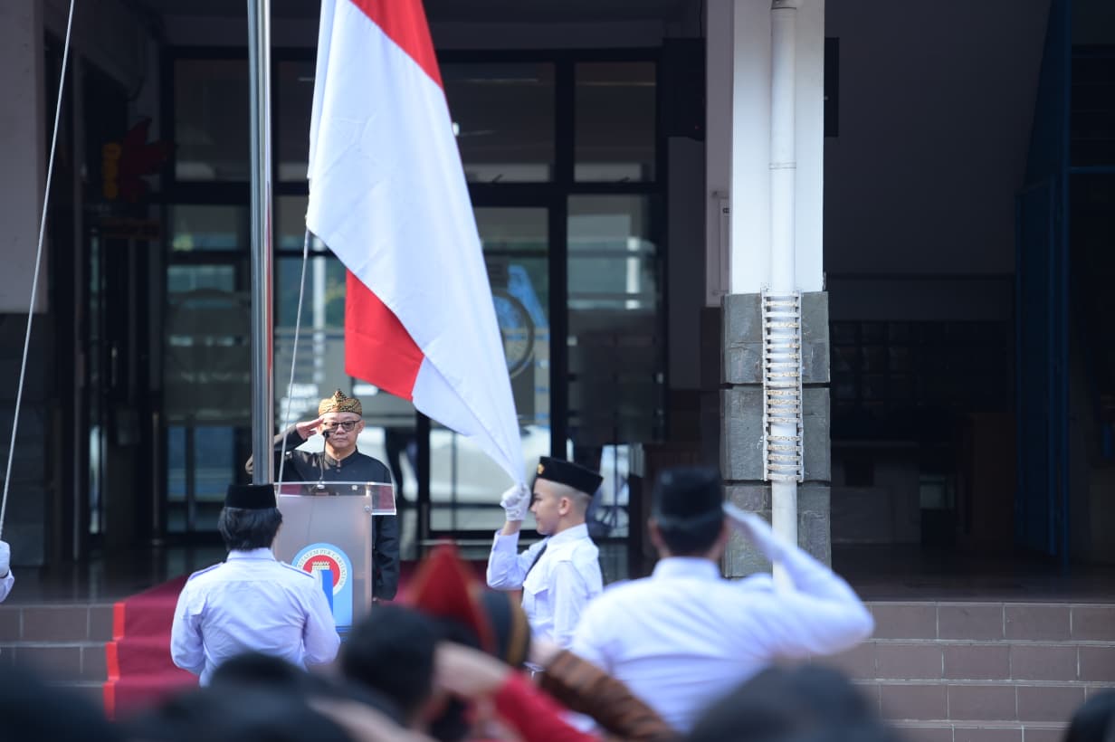Siaran Pers: Kemendikdasmen Tetapkan Pagi Ceria dan Upacara Bendera di ...